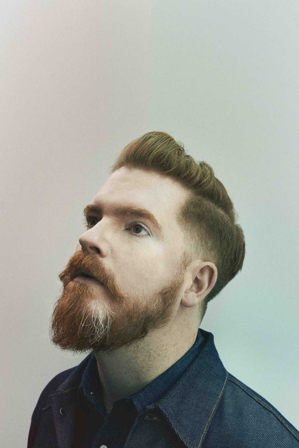 Interview with Folk musician John Smith » The MALESTROM