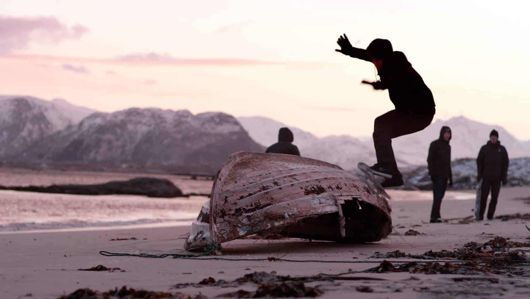 Video: Skating on Frozen Sand » The MALESTROM