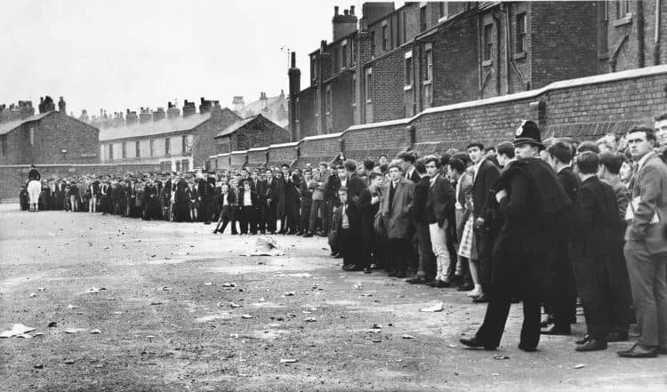 Peter Hooton Explores Liverpool FC's Boot Room » The MALESTROM